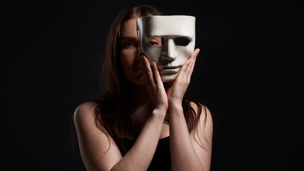Smiling Depression: 7 Steps to Spot and Address It Safely